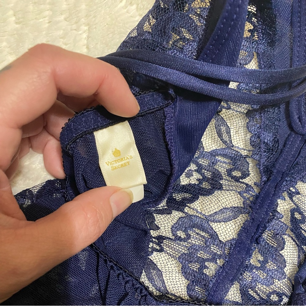 Rare Vintage 70s Gold Crown Union Label Victoria’s Se… - Gem